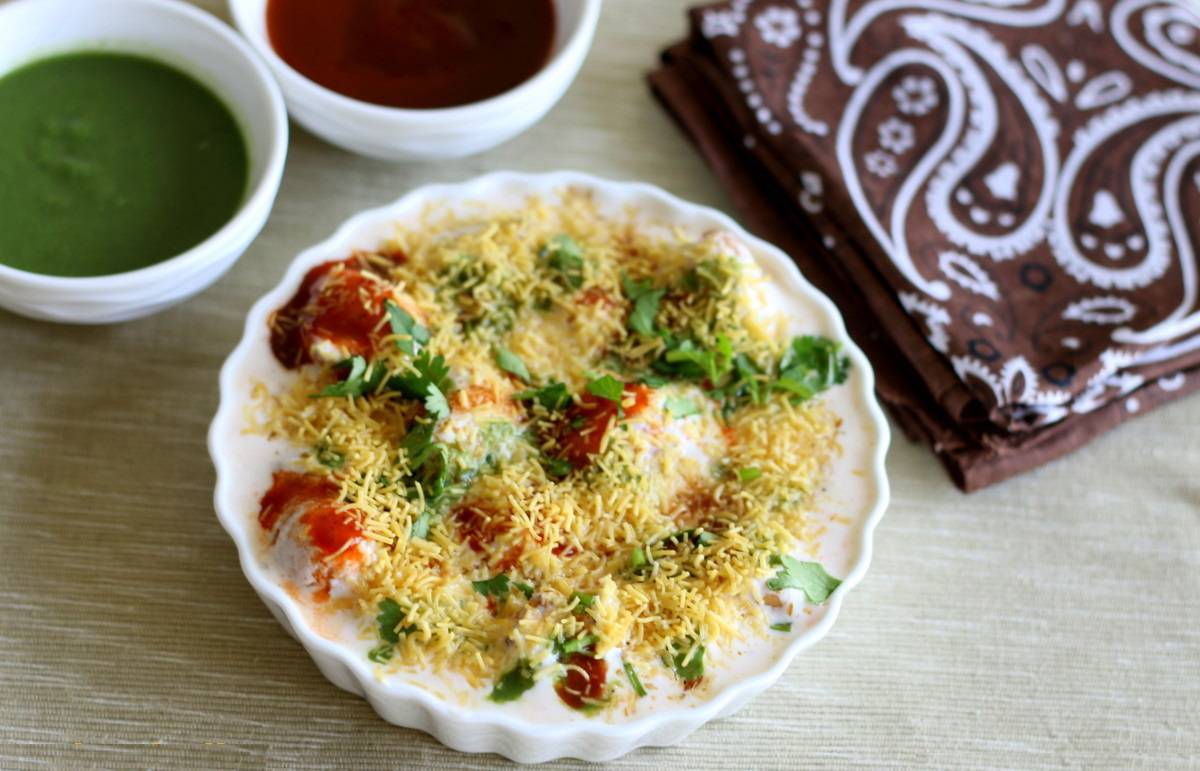 Amazing Dahi Vadas - Learn to make this in old Delhi Ishtyle!!