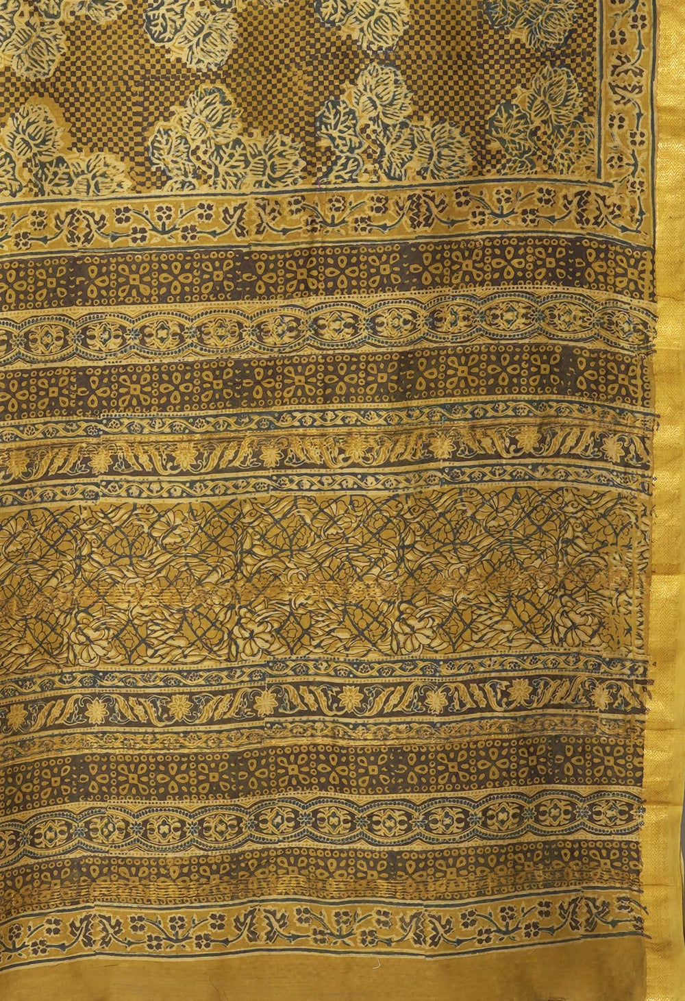 DIY - Laundry Starch & Fabric stiffener recipes for clothes